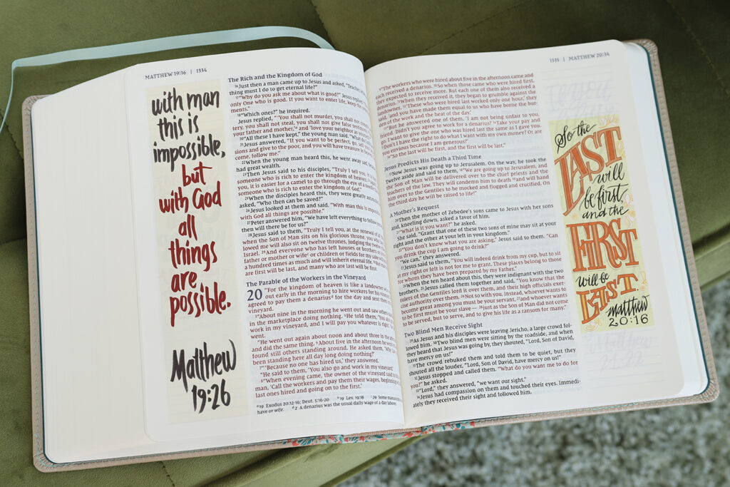 NIV Beautiful Word Bible - Bibles